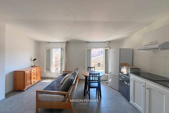 Appartement à louer - Centre Ancien, Draguignan - 2 pièces - 1 chambre