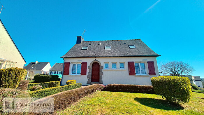 Maison à vendre - Plouguenast - 5 pièces - 4 chambres