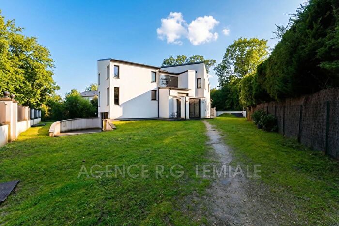 Maison à vendre - Maisons-Laffitte, Est - 10 pièces - 4 chambres