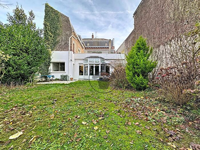 Maison à vendre - Saint-Quentin, Saint-Jean - 9 pièces - 5 chambres