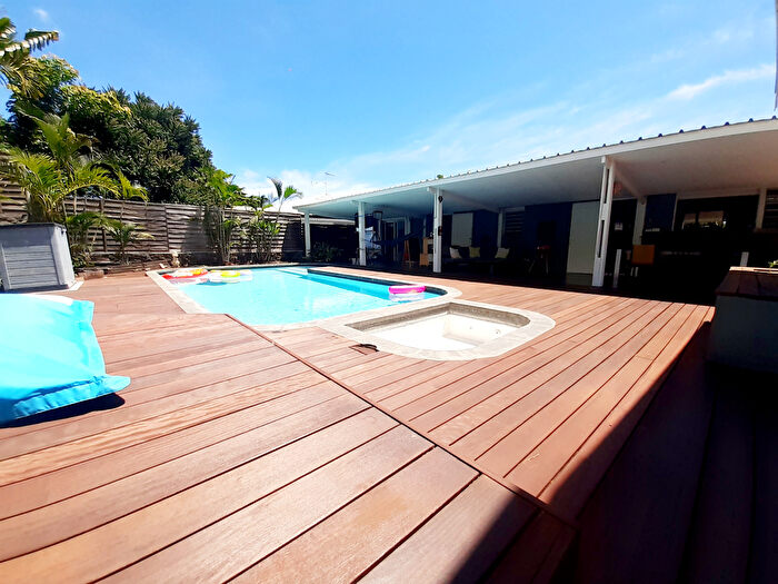 Maison à vendre - Saint-Paul, Plateau Caillou - 5 pièces - 4 chambres