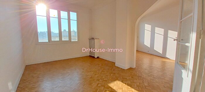 Appartement à vendre - Paris e , Secrétan, Jaurès - 3 pièces - 2 chambres