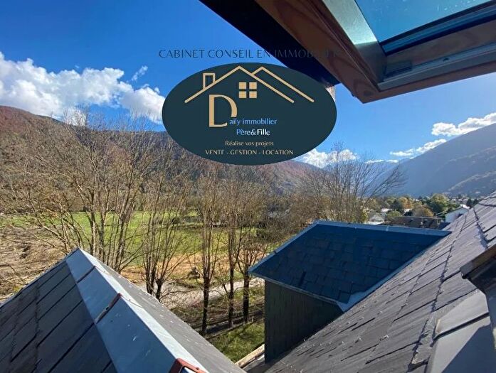 Appartement à vendre - Bagnères-de-Luchon - 4 pièces - 3 chambres