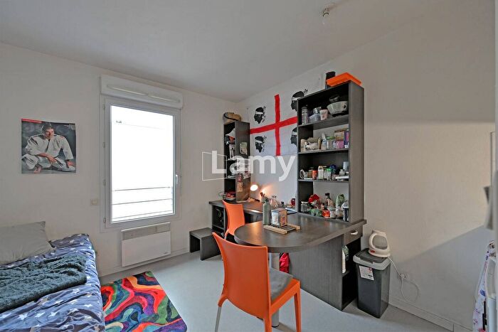 Appartement 1 pièce à Capouchiné, Nîmes, à louer