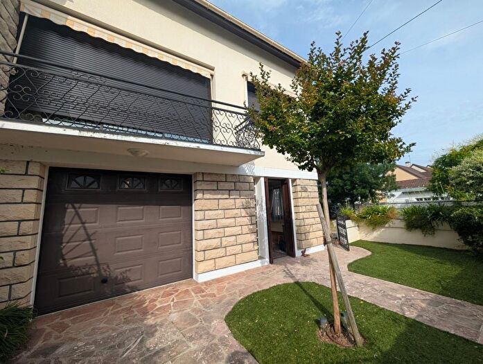 Ormesson-sur-Marne : Maison 7 pièces à vendre