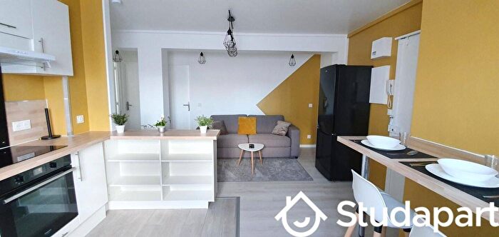 Appartement à louer - Charmettes, Villiers-le-Bel - 1 pièce - 1 chambre