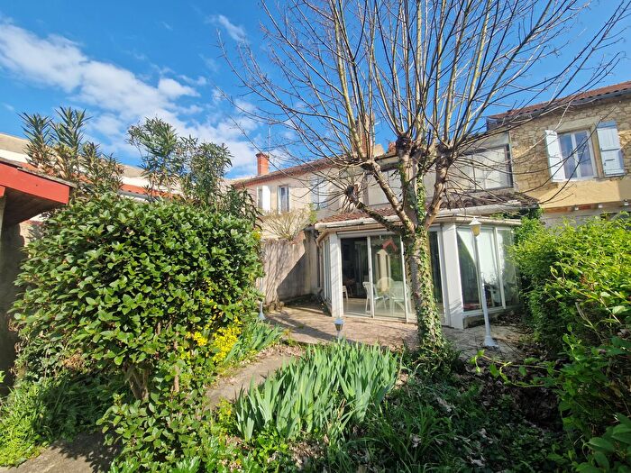 Maison à vendre - Auch, Centre-ville - 5 pièces - 4 chambres