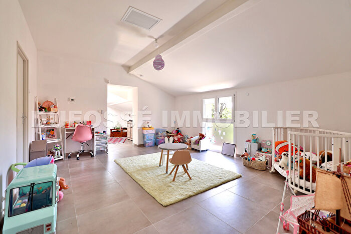 Maison à vendre - Saint-Genis-Laval - 8 pièces - 5 chambres