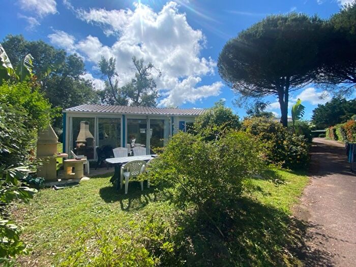 Maison à vendre - Saint-Cyr-en-Talmondais - 4 pièces - 3 chambres