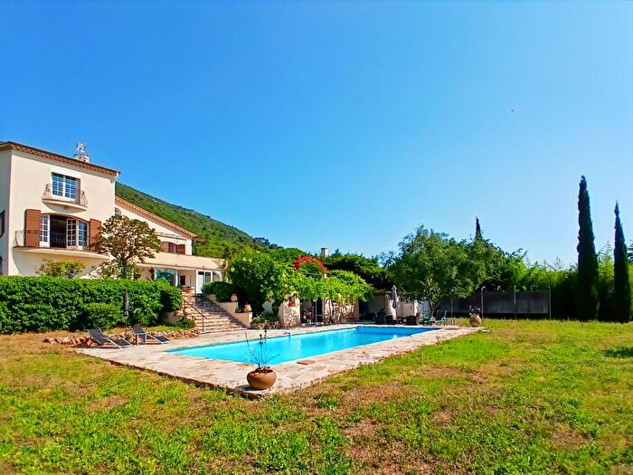 Gattières : Maison 7 pièces à vendre