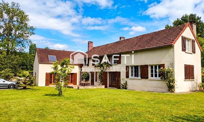 Maison 10 pièces à vendre à La Queue-lez-Yvelines, La Queue-les-Yvelines