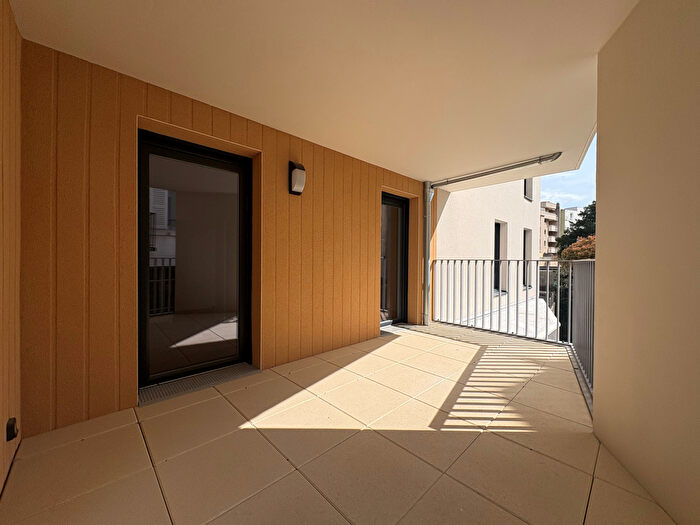 Appartement à louer - Clermont-Ferrand, Vallières, Sallins, Poncillon - 3 pièces - 2 chambres