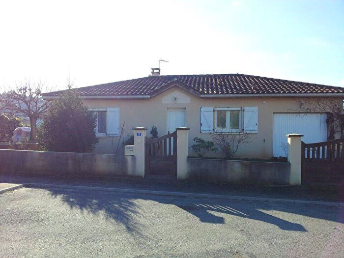 Maison 3 pièces à louer à Zone Rurale, Figeac