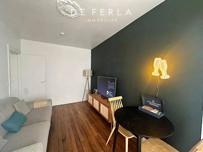 Appartement à louer - République-Saint Ambroise, Paris ème arrondissement - 2 pièces - 1 chambre