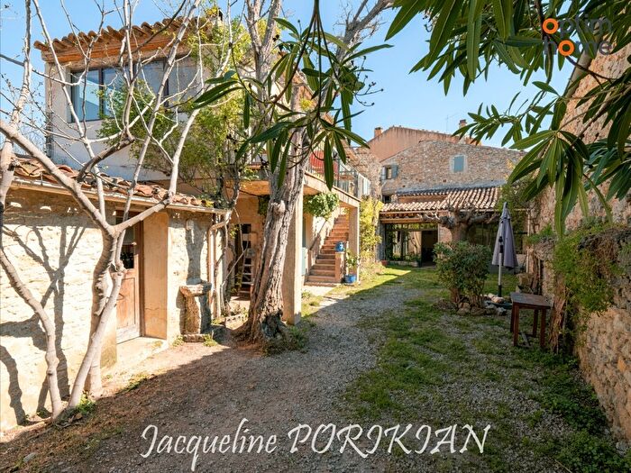 Maison 7 pièces à vendre - Saint-Martin-de-la-Brasque