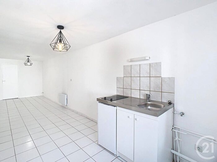 Appartement à louer - Liverdun - 2 pièces - 1 chambre