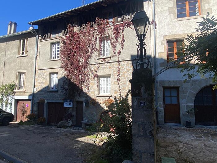 Maison à vendre - Eymoutiers - 6 pièces - 4 chambres