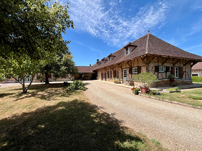 Maison 9 pièces à vendre à Louhans