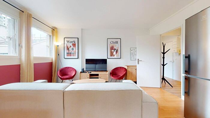 Appartement à louer - Centre Ville Sud, Villejuif - 6 pièces - 5 chambres