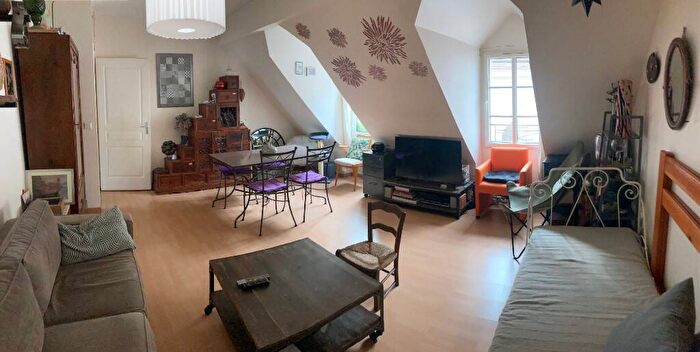 Centre Ville-Cathédrale-Marché-Grande Île-Clos Godet, Meaux : Appartement 3 pièces à louer
