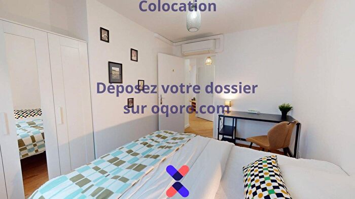 Appartement à louer - Le Bachut, Lyon ème arrondissement - 7 pièces - 6 chambres
