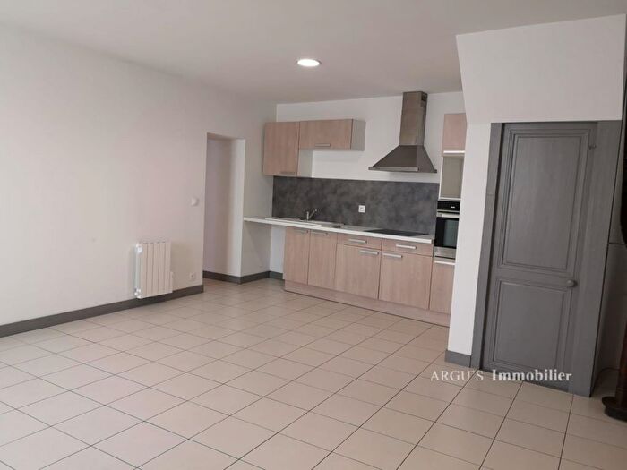 Maison à louer - Civray - 4 pièces - 3 chambres