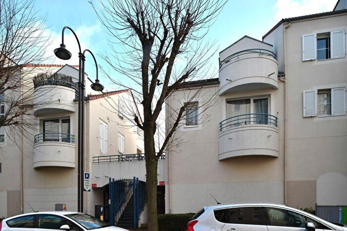 Appartement à louer - Buzenval, Rueil-Malmaison - 2 pièces - 1 chambre