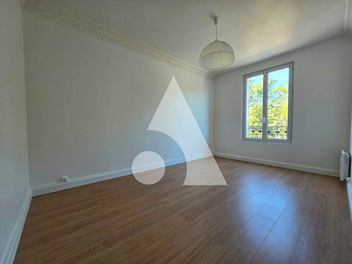 Appartement 2 pièces à Joinville-le-Pont, Centre-ville, à vendre