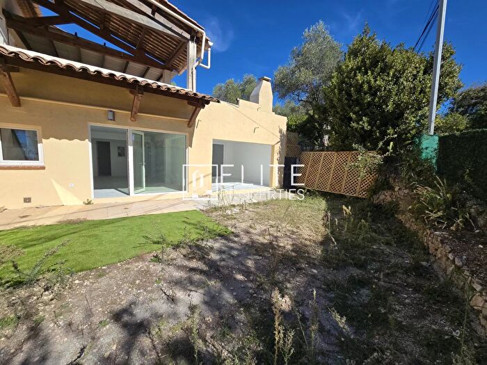 Appartement à vendre - Valbonne, Val de Cuberte, Les Parés, Les Peyrouos - 4 pièces - 3 chambres