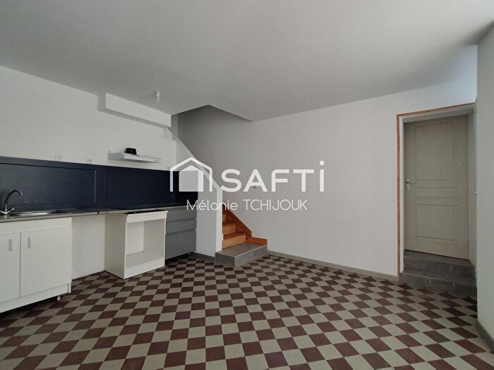 Maison à louer - Châtillon-Coligny - 5 pièces - 3 chambres