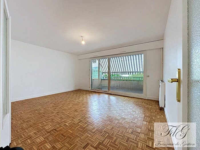 Appartement 4 pièces à Monesse-Roger Salendro, Chaville, à louer
