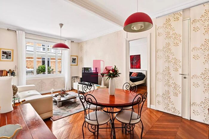 Appartement à vendre - Issy-les-Moulineaux, Centre-ville, Corentin Celton, Les Varennes - 3 pièces - 2 chambres