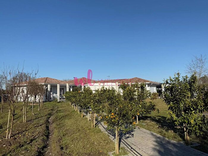 Maison à vendre - Heugas - 6 pièces - 3 chambres