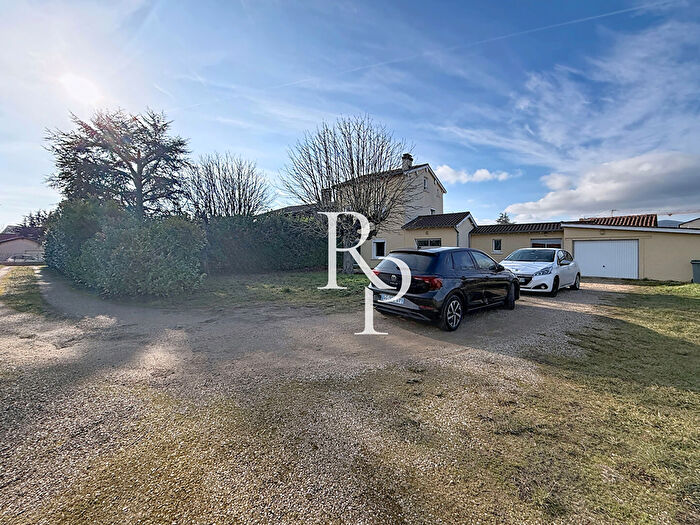 Maison à louer - Brindas - 6 pièces - 5 chambres