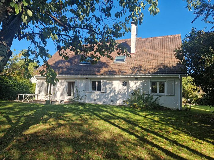 Maison à vendre - Voisins-le-Bretonneux - 7 pièces - 5 chambres