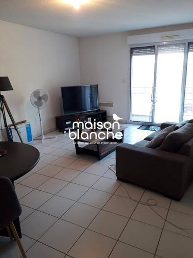 Les Loges, Parthenay : Appartement 3 pièces à louer