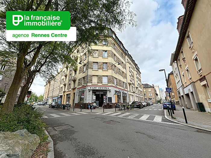 Appartement à vendre - Quartiers Centre, Colombier - 2 pièces - 1 chambre