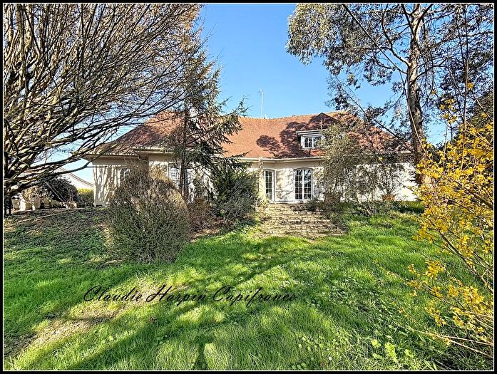 Maison à vendre - Châtillon-sur-Thouet - 8 pièces - 5 chambres