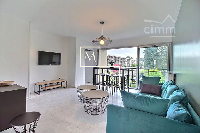 Appartement à louer - Montpellier, Les Cévennes, Clementville - 1 pièce - 4 chambres