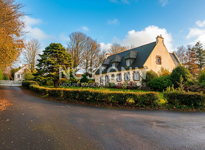 Maison à vendre - La Feuillée - 12 pièces - 9 chambres