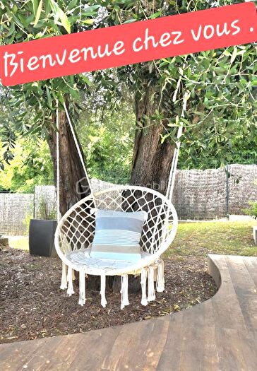 Maison à vendre - Vence, La Sine, La Plus Basse Sine - 7 pièces - 4 chambres