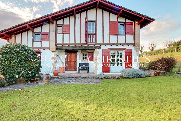 Maison à vendre - Urrugne - 6 pièces - 4 chambres