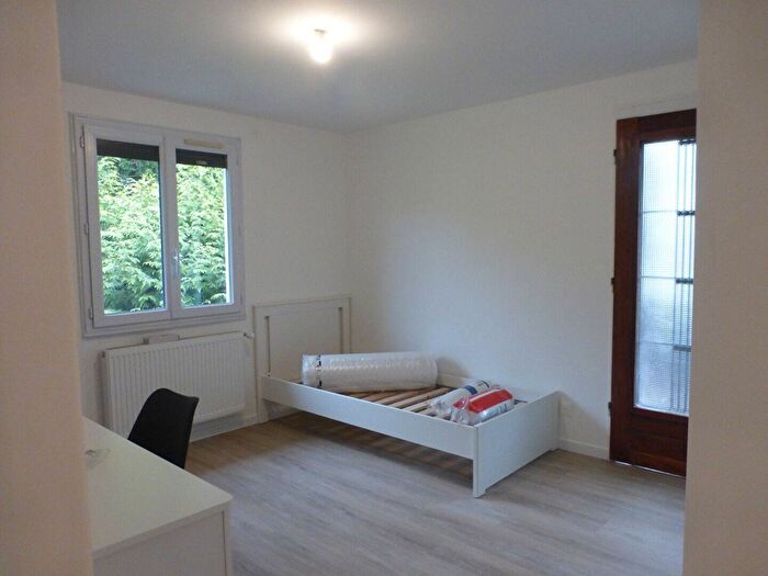 Fond Mondétour, Orsay : Appartement 1 pièce à louer