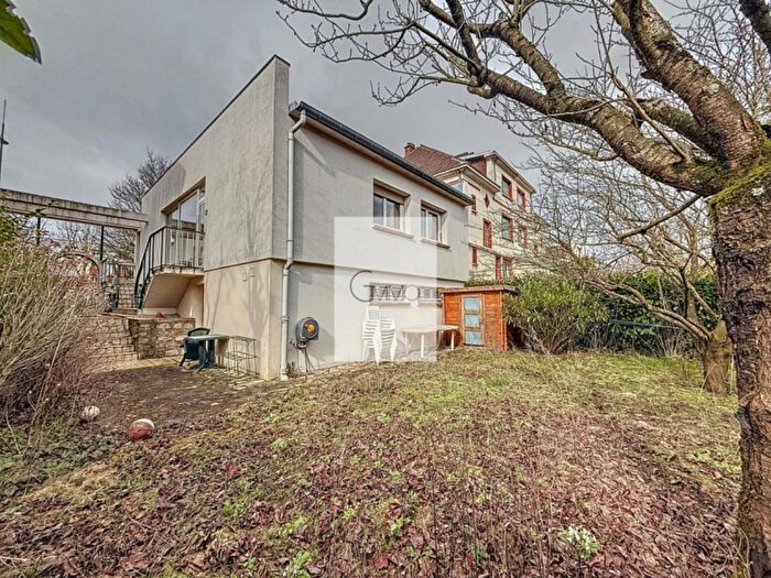 Maison à vendre - Chevilly-Larue, Larue - 6 pièces - 4 chambres