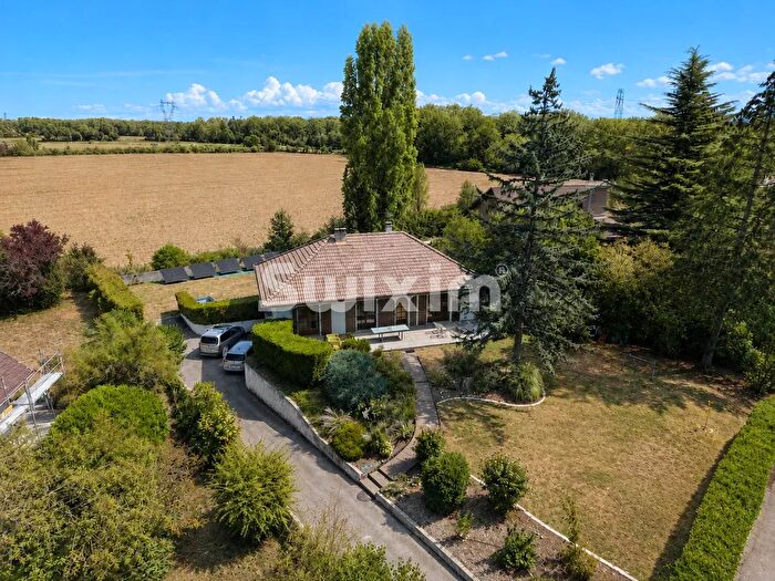 Saint-Genis-Pouilly : Maison 5 pièces à vendre