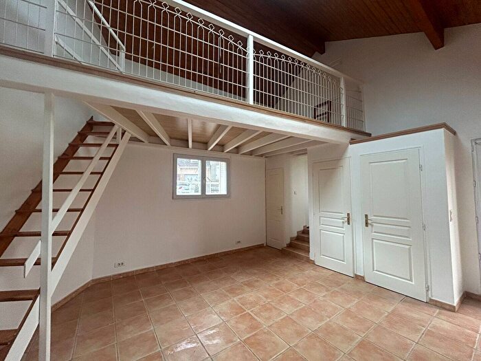 Maison à louer - Le Vieux Verneuil, Verneuil-sur-Seine - 2 pièces - 1 chambre