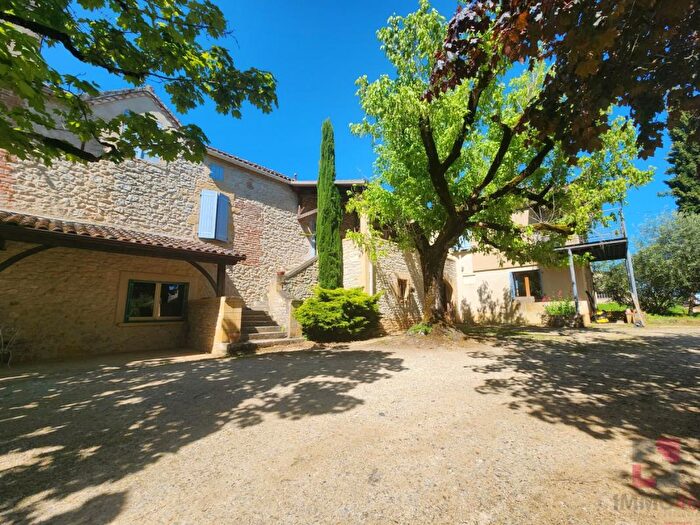 Maison à vendre - Prayssac - 9 pièces - 11 chambres