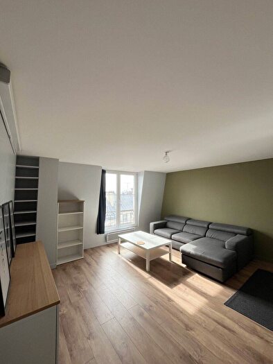 Appartement à louer - Saint Vincent de Paul-Lariboisière, Paris ème arrondissement - 2 pièces - 1 chambre