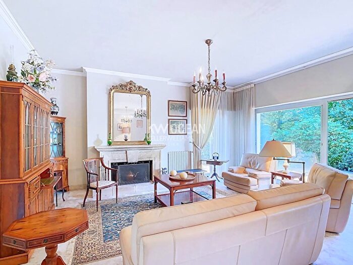 Maison à vendre - La Forêt-Fouesnant - 9 pièces - 5 chambres