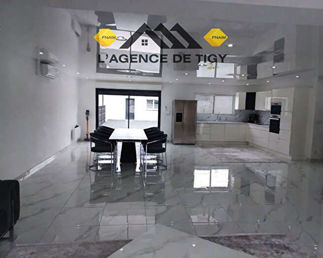 Maison à vendre - Neuvy-en-Sullias - 6 pièces - 3 chambres